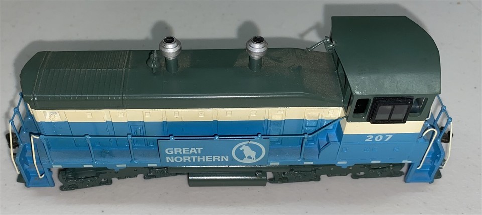 SUPER HO Scale Cary Locomotive Works Athearn Great Northern RR Sky Blue ...