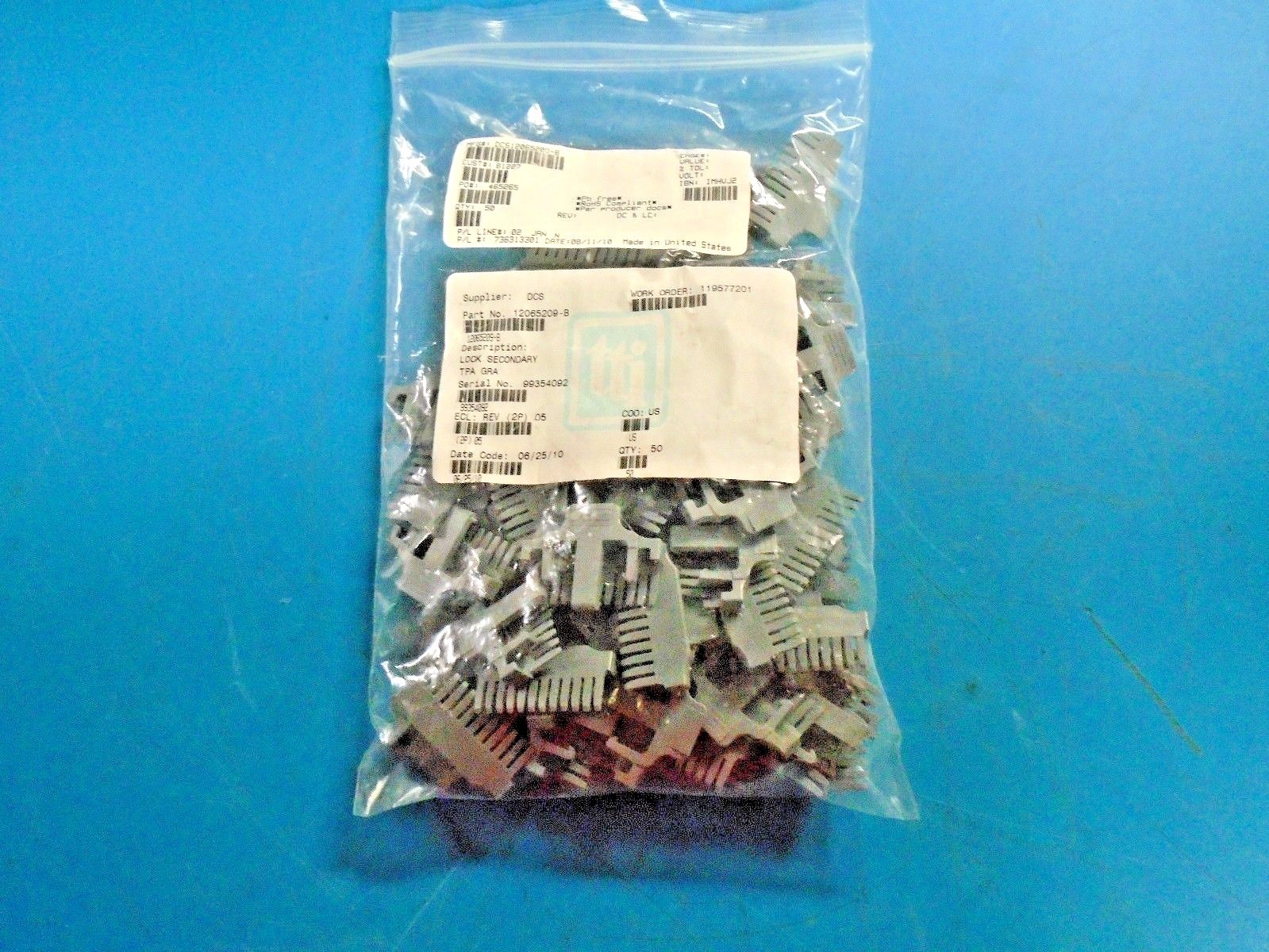 Delphi Automotive Connectors TPA Secondary Locks 12065209-B Bag of 50 ...