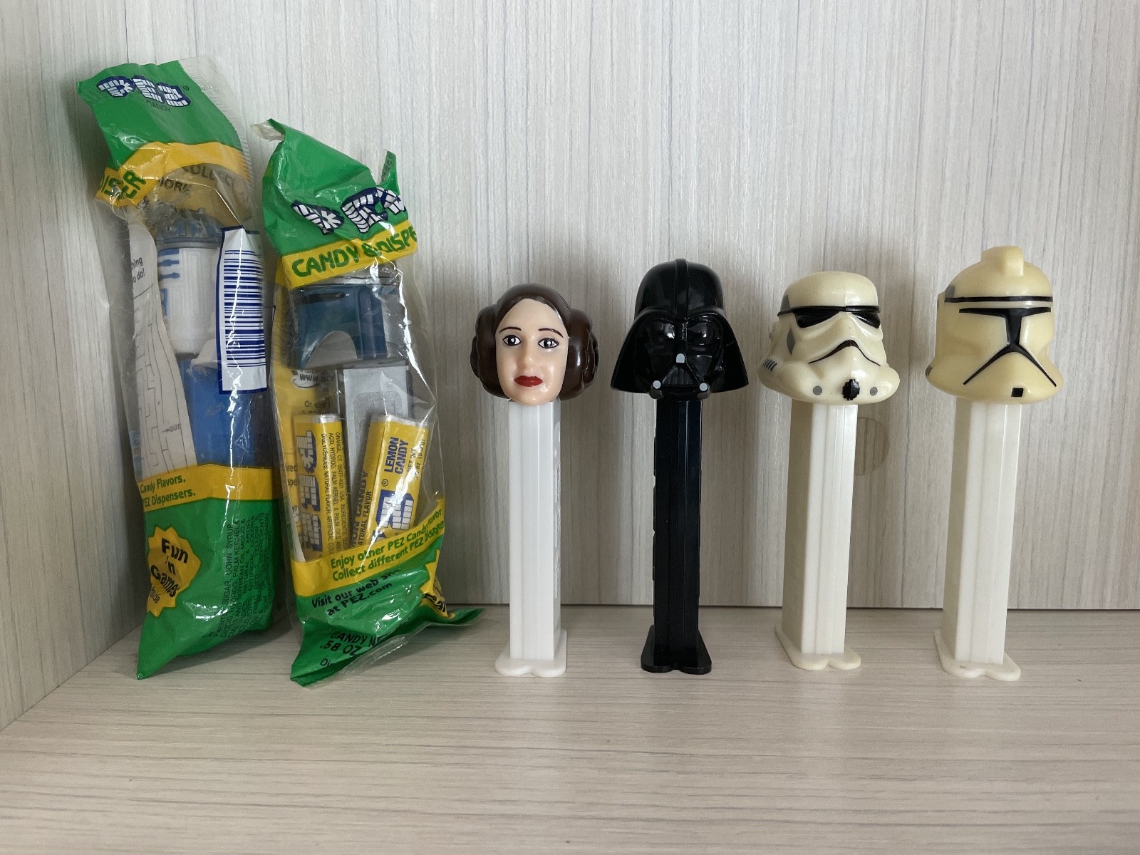 Vintage Star Wars Pez Candy Dispensers - Set of 6 R2, Jango, Leia ...