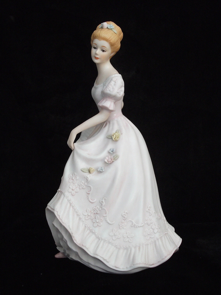 Homco Masterpiece 'Lady Caroline' Figurine | eBay