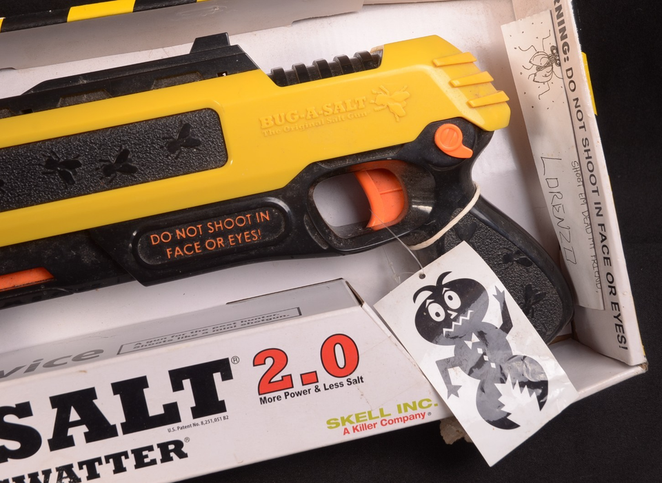 BUG-A-SALT 2.0 Yellow Salt Gun Fly Spider Insect Control Shooter New ...
