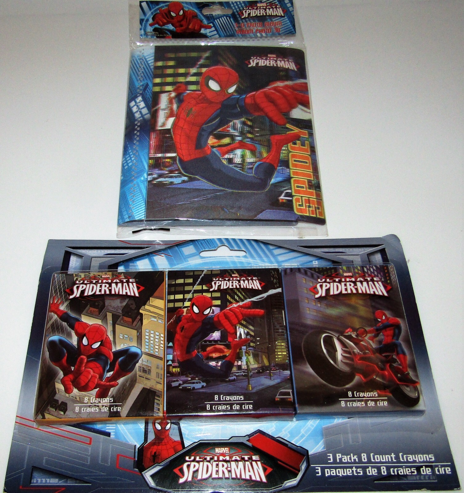 Marvel Ultimate Spider-Man 3-D Photo Album & Crayons Holds 32 4X6 Photo ...