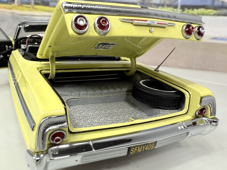 WCPD 1964 Chevy Impala Convertible Goldwood Yellow RARE 1:24 LE #/250 ...