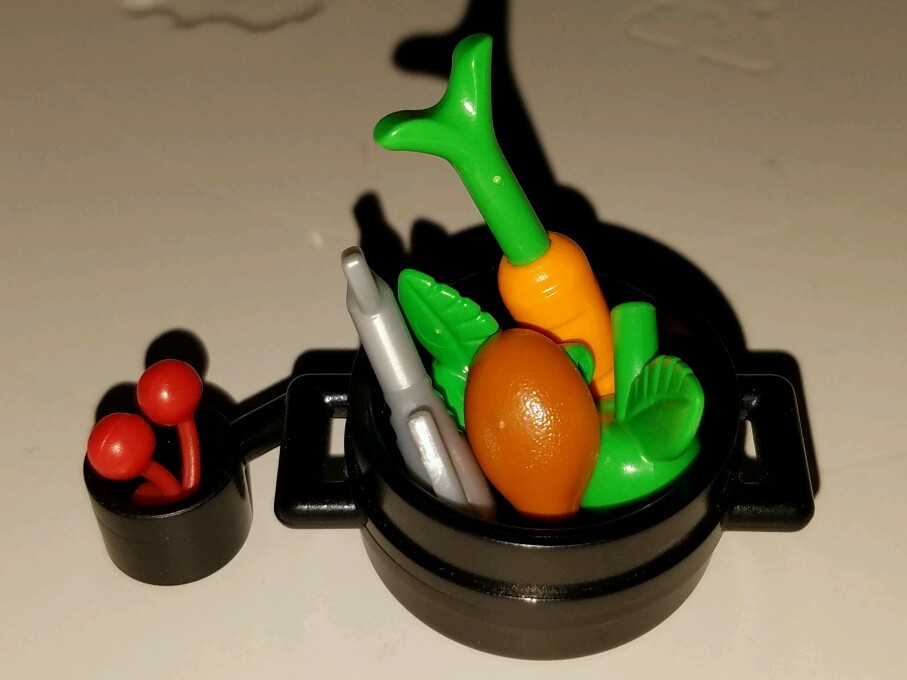 LEGO® City Accessories Food lot Minifigure cauldron Apple Carrot Stew ...
