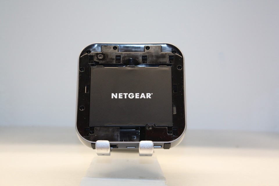 NETGEAR Nighthawk M1 MR1100 (UNLOCKED) 4G LTE Mobile Hotspot Router ...
