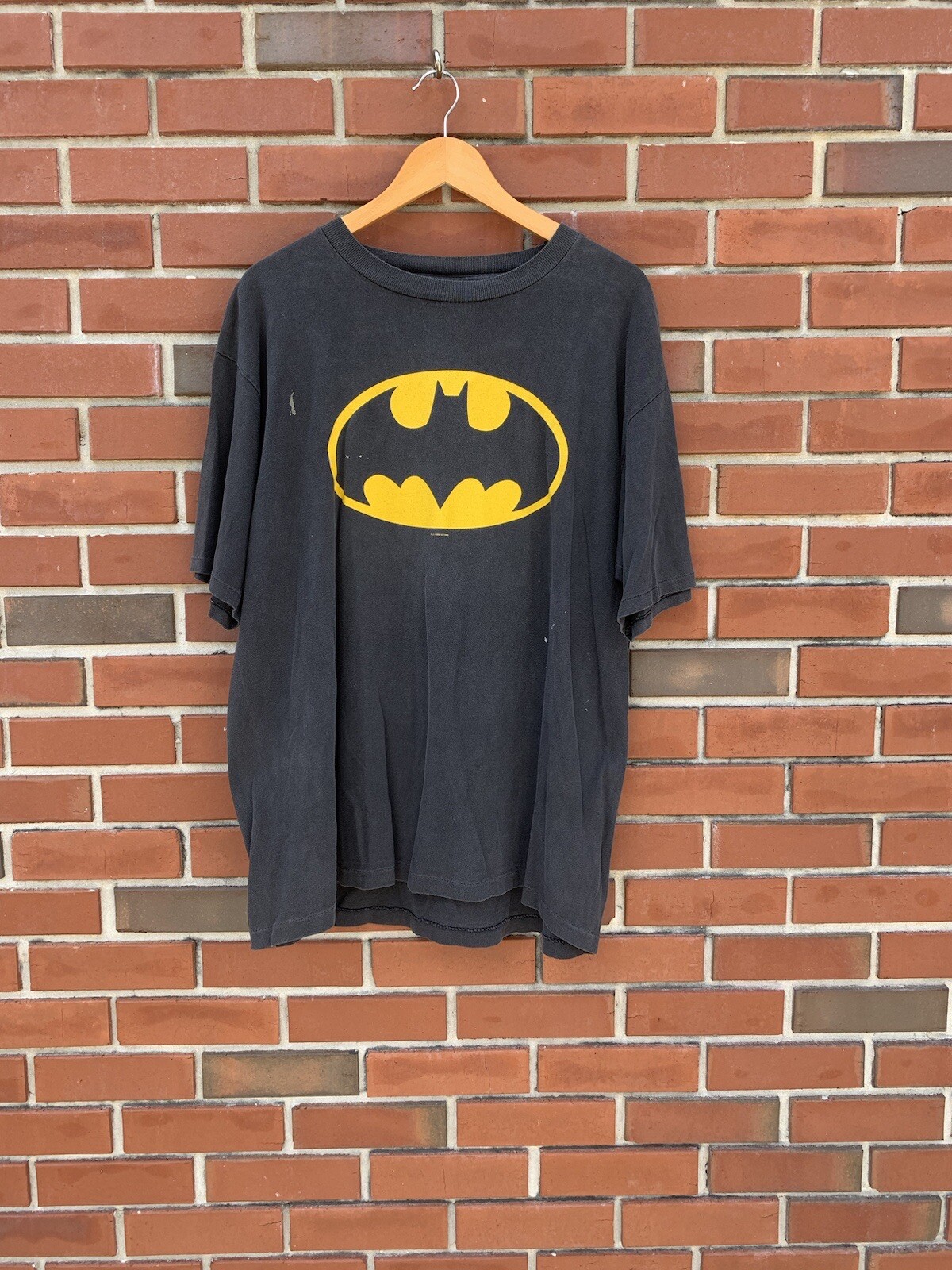 Vintage 00’s Batman Big Face logo Single Stitched T S… - Gem