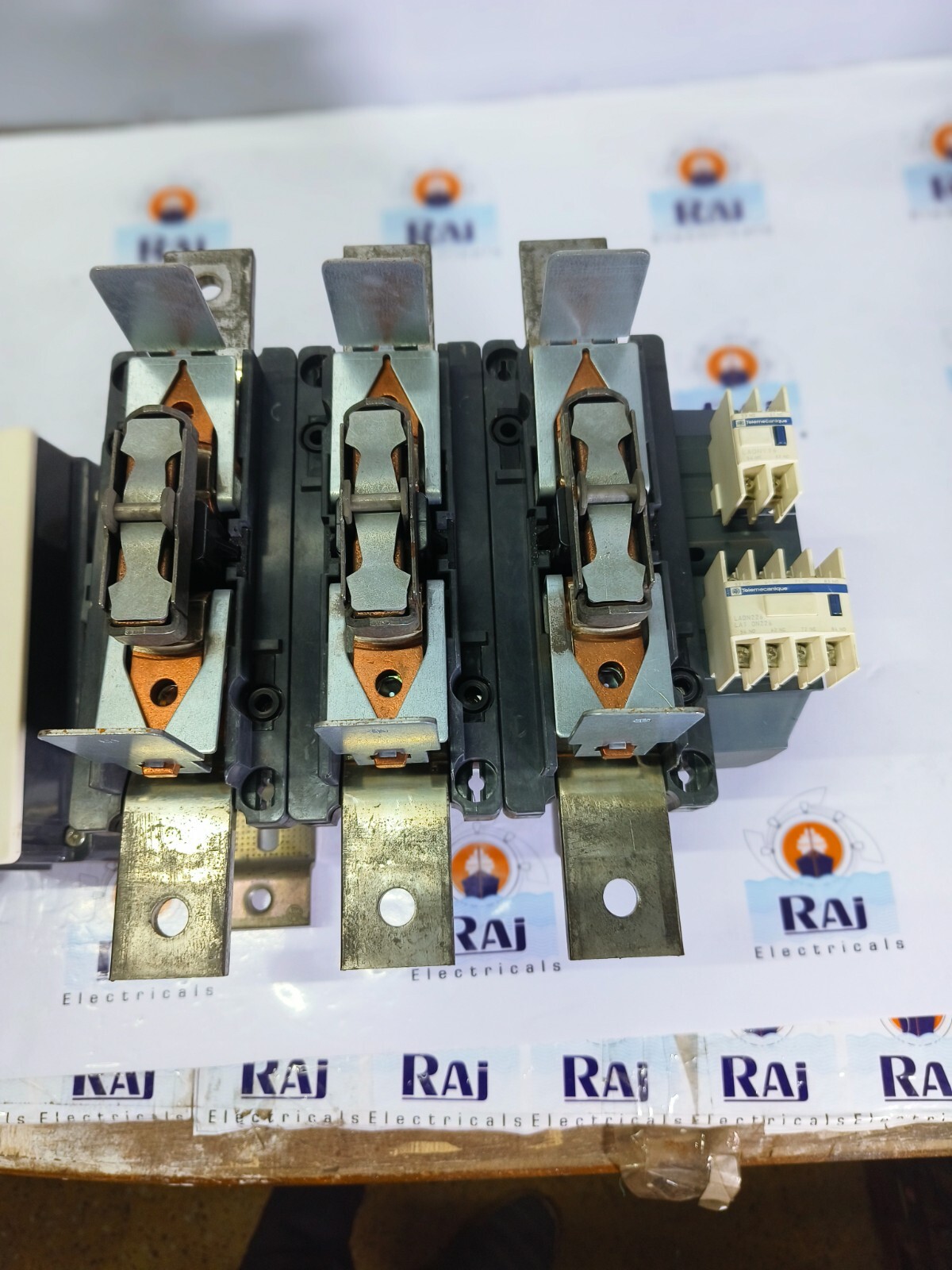 Schneider 1000 Amp Motor Contactor 600 HP LC1F630 Coil 120 VAC for sale ...