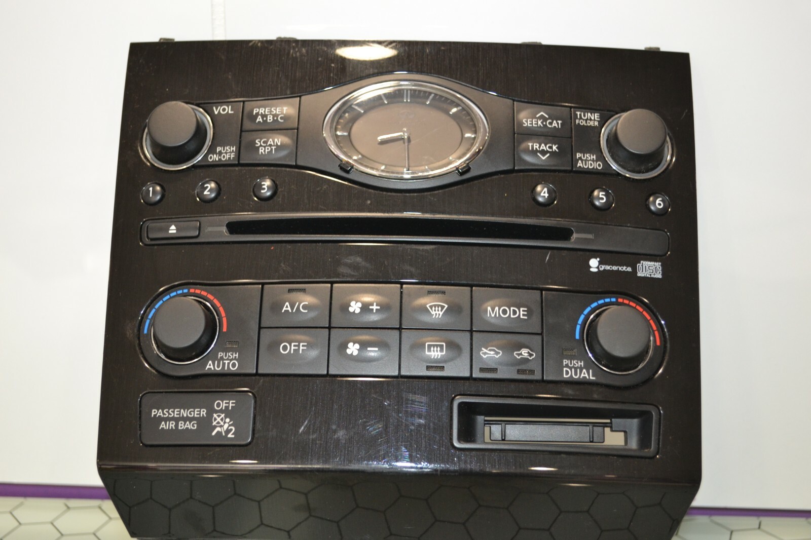 10-13 Infiniti G35 Radio Face With Navigation AC and Heater Control ...