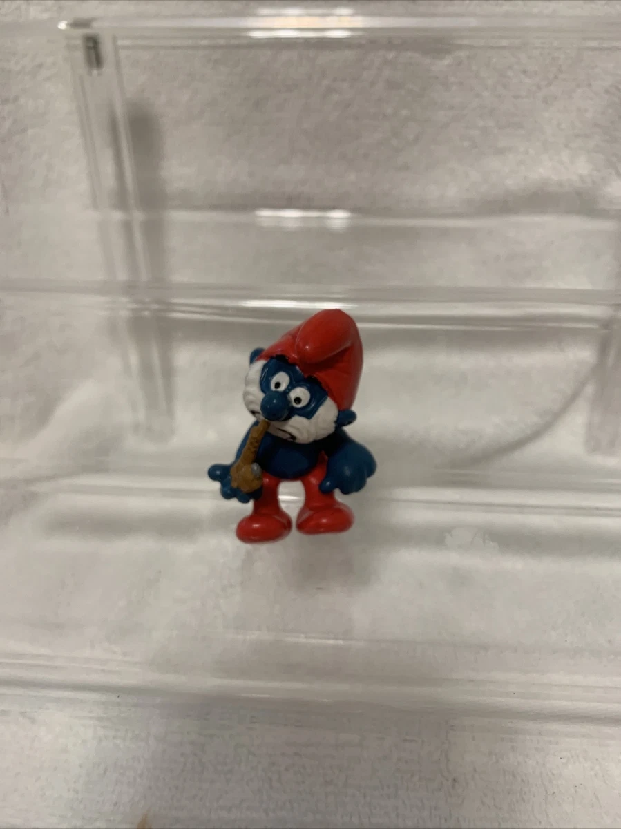 Papa Smurf Smoking