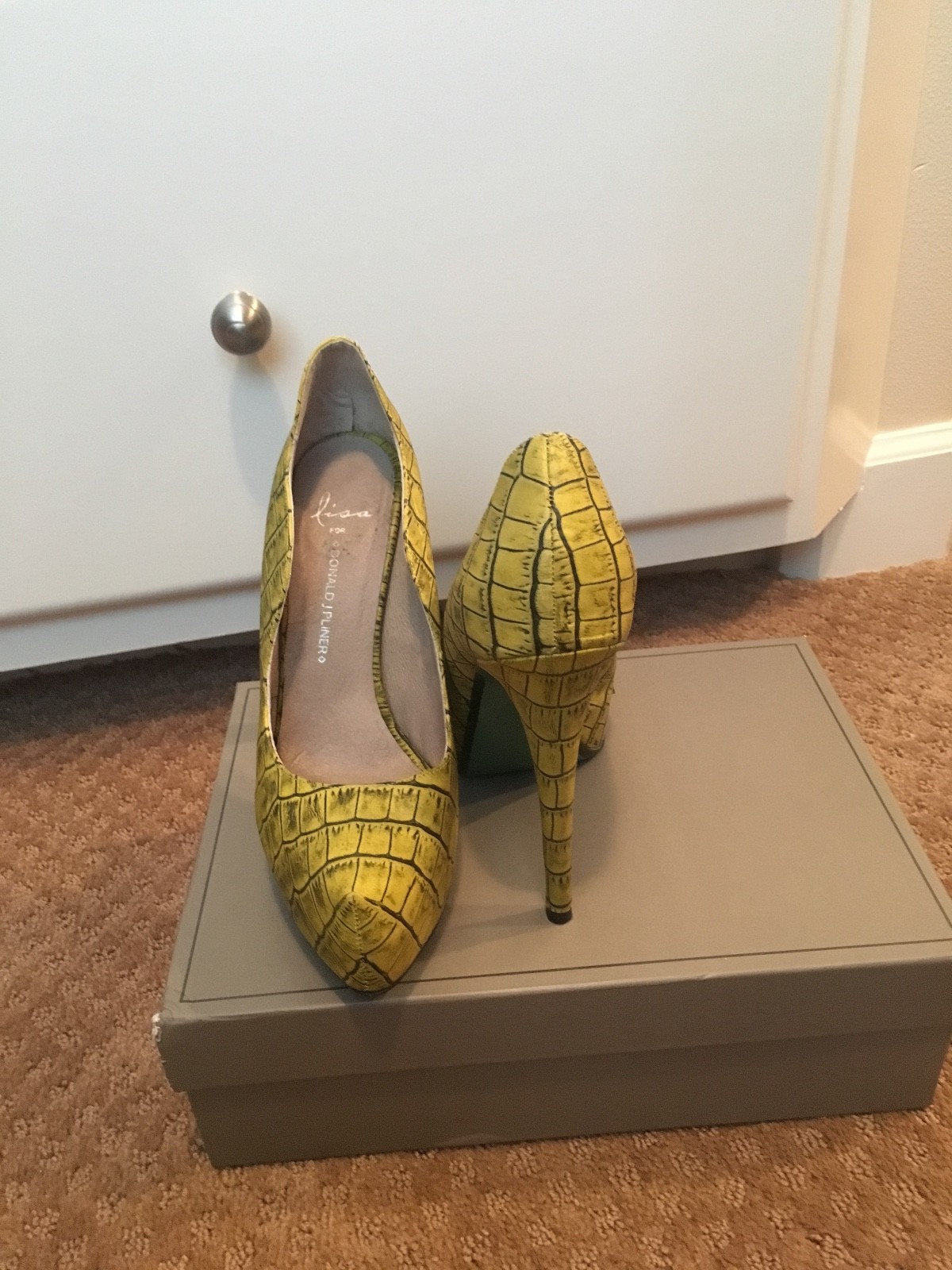 used Auth Lisa for Donald J Pliner Womens 'Alexis-94' Pump, Acid Crocco ...
