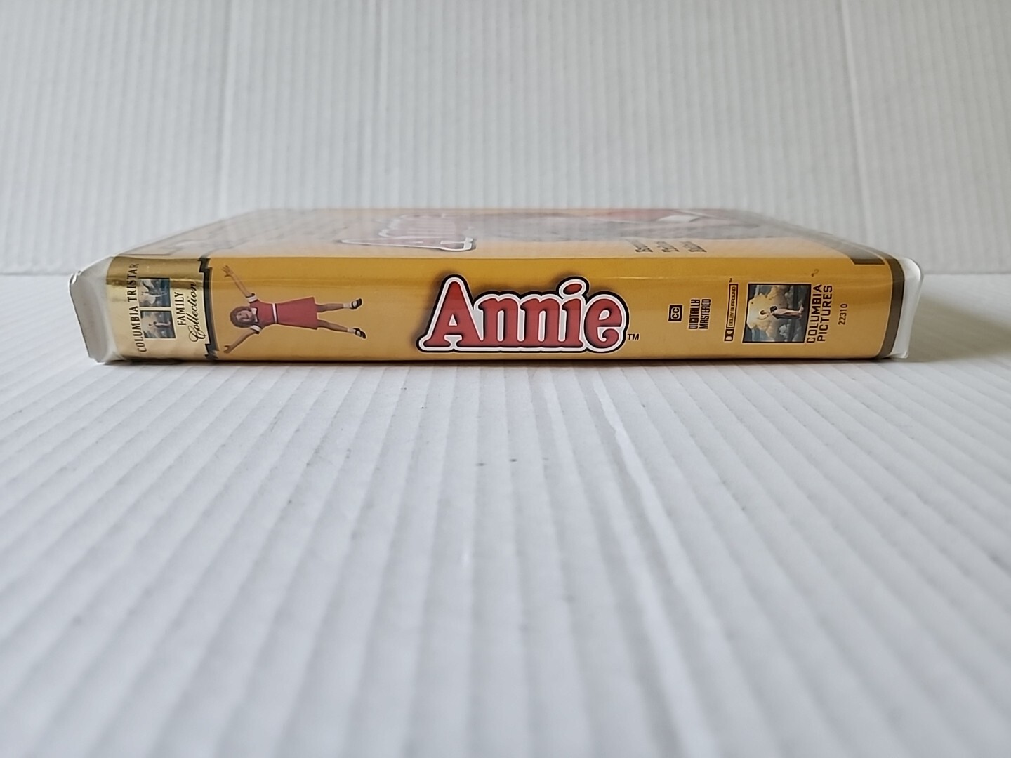 Annie (VHS, 1997, Broadway Tribute Edition Clam Shell) Ann Reinking ...