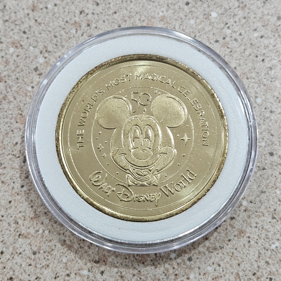 Disney 50th Anniversary Commemorative BB-8 Metal Gold Coin Medallion ...