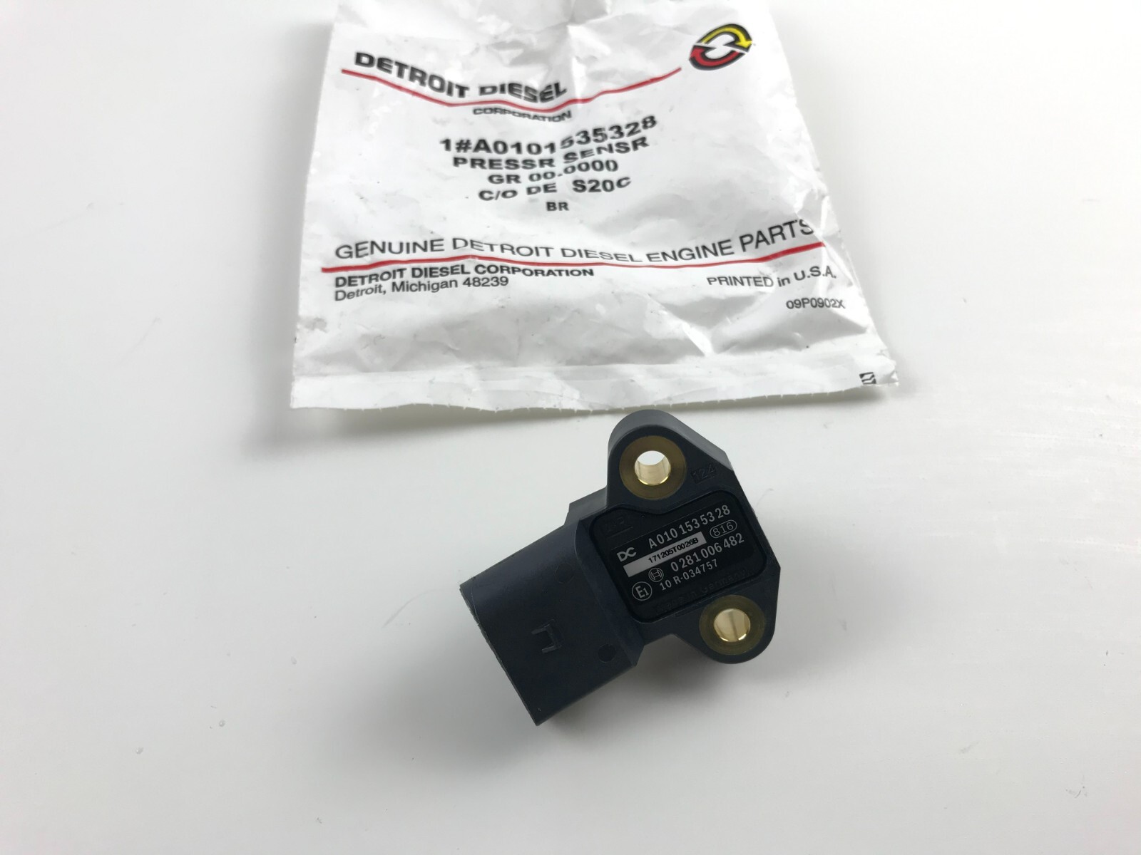 GENUINE OEM Detroit Diesel A0101535328 Pressure Sensor DDEA0101535328 ...