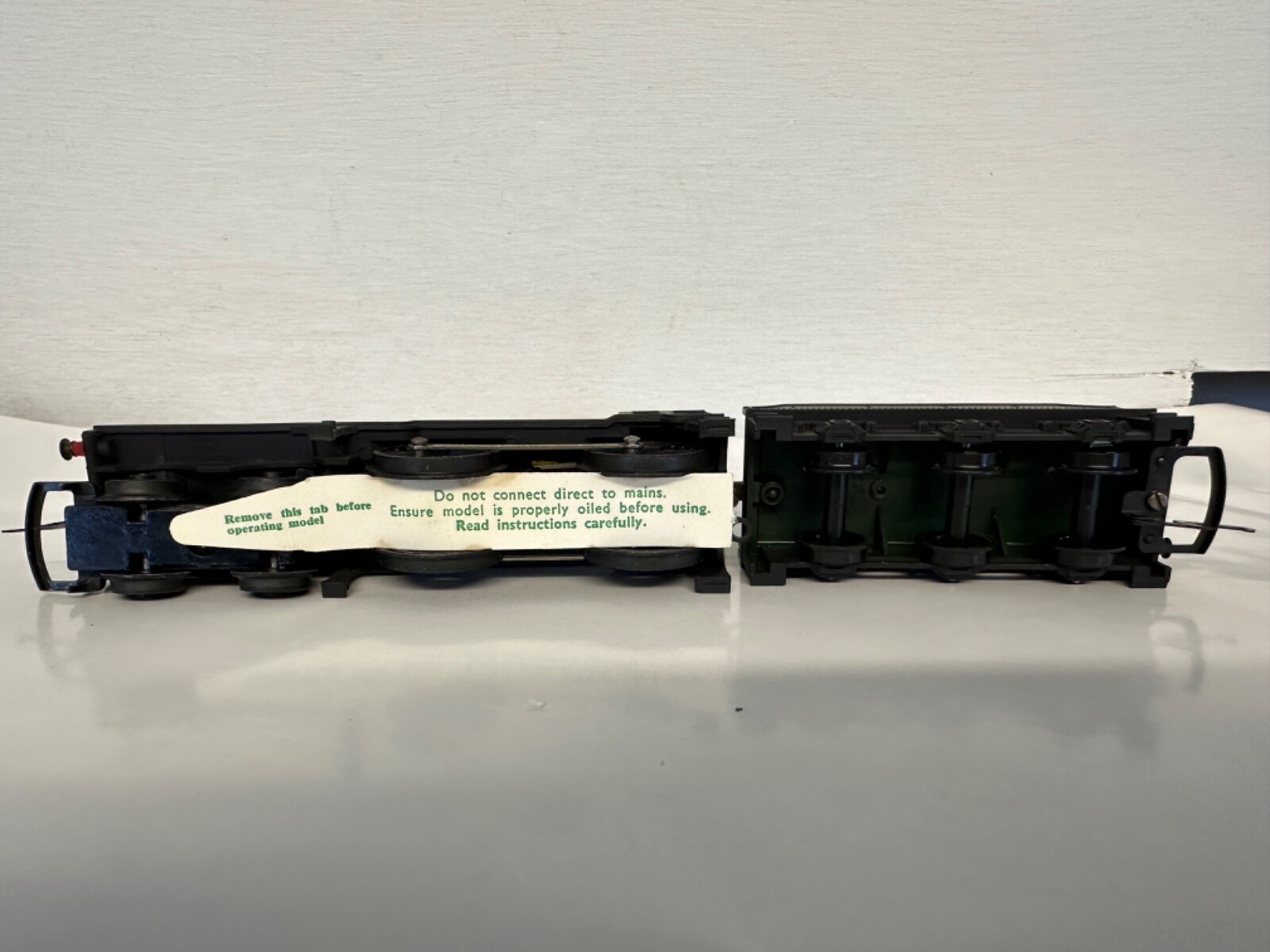 TRIANG HORNBY R350 L1 LOCO BR GREEN. UNSOLD Ex shop stock 1970s ...