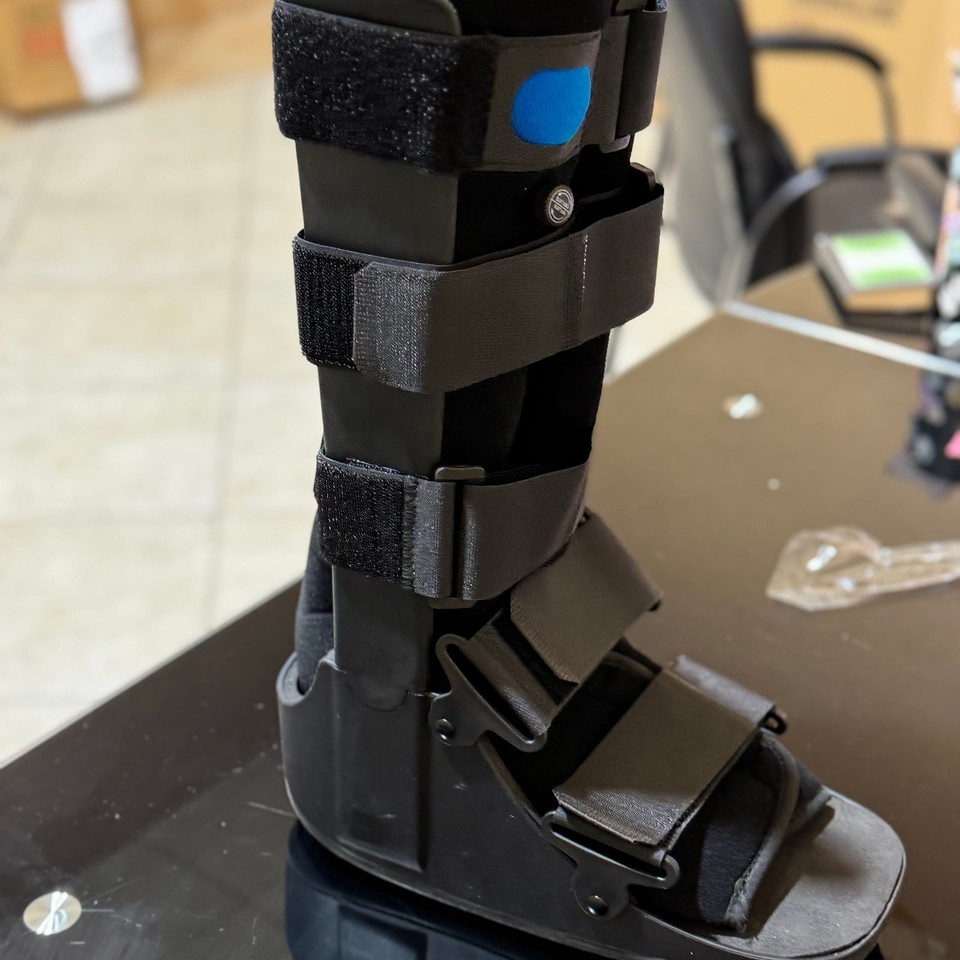 United Ortho Air Cam Walker Tall Fracture Boot | eBay