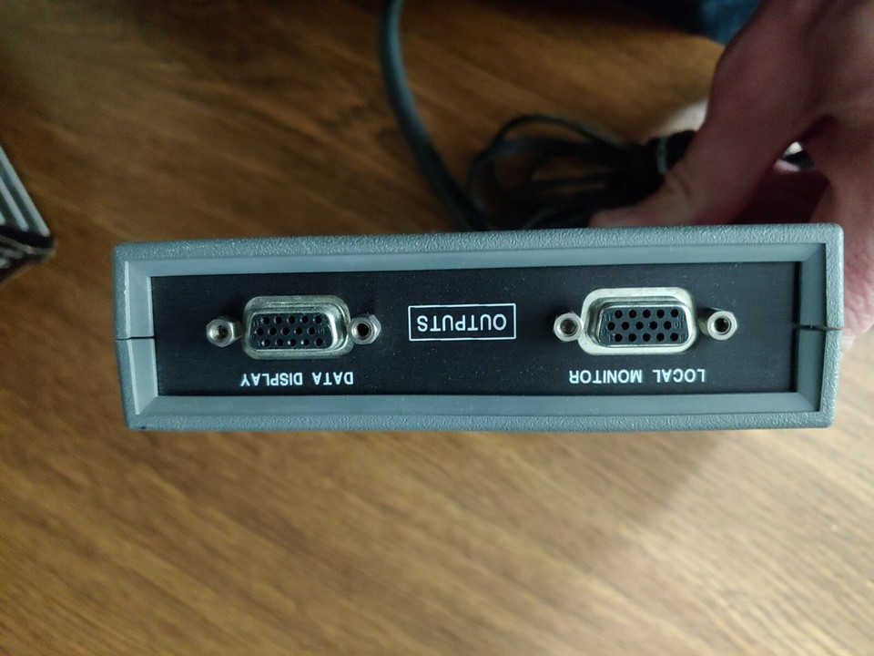EXTRON P/2 DA2 VGA SPLITTER | eBay