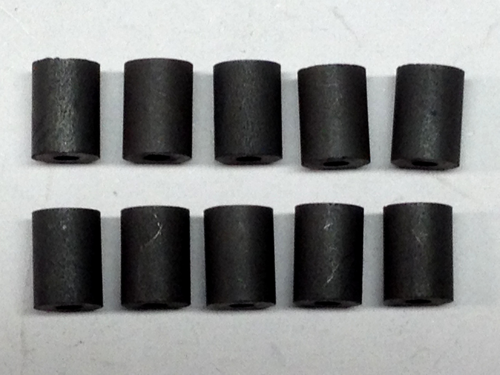 10 Stück TUB3.9/1.5/5.5-4B1 - Ferritkern zylindrisch Ferroxcube (M3378 ...