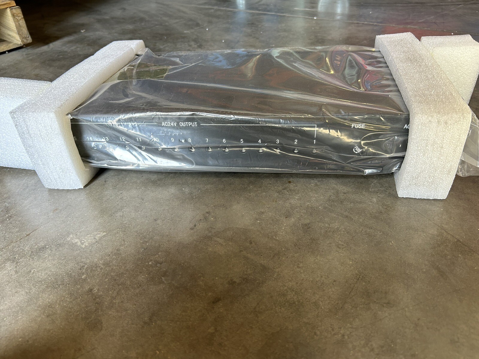 CP1218-20A-1.5U Case 12V DC 16CH 10Amp PTC(Resettable) Fuse | eBay