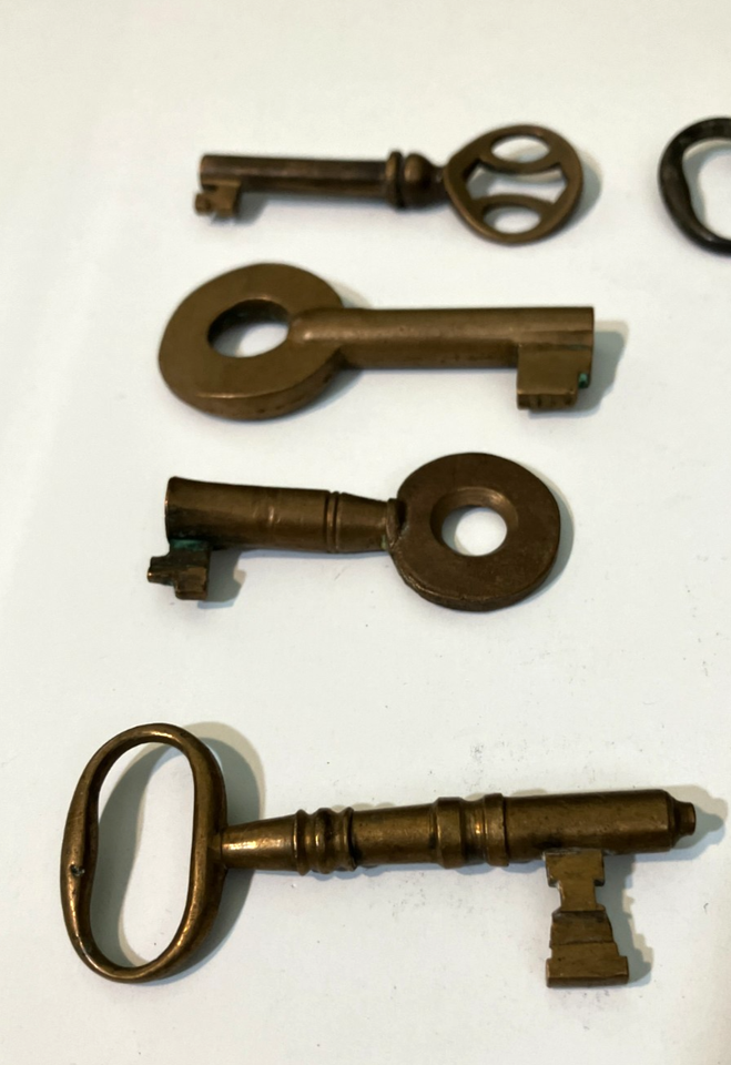 Lot of 8 Unusual Designed Brass Skeleton Keys 2" to 3" long | eBay