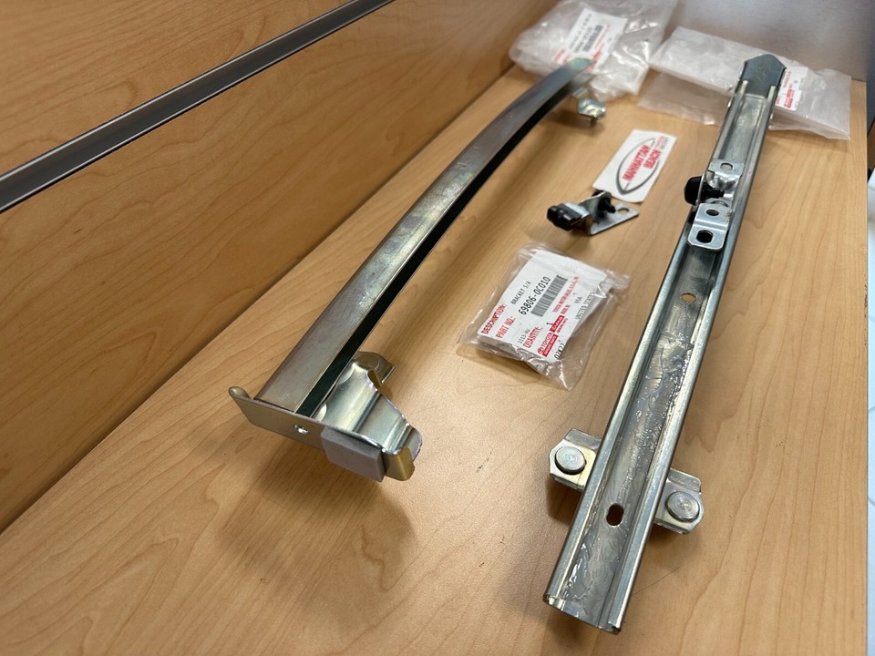 01-07 SEQUOIA BACK HATCH WINDOW GUIDE RAILS W/BRACKET GENUINE TOYOTA | eBay
