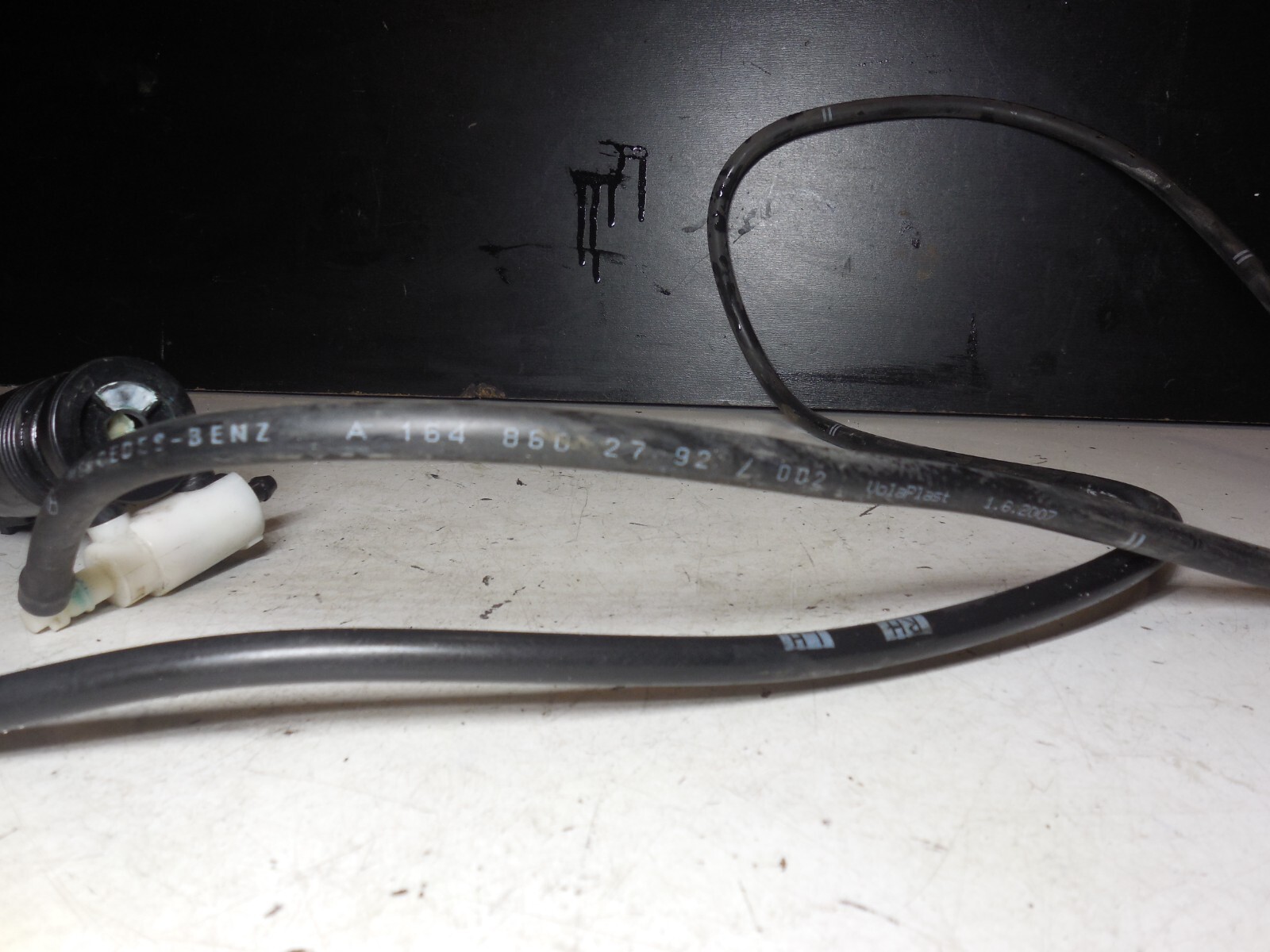 Mercedes R350 Windshield Washer Pump W/Pipe Hose 0165454626 1648602792 ...