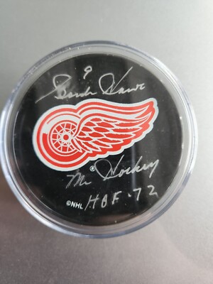 Gordie Howe Signed Hockey Puck Detroit Red Wings NHL Puck Autograph HOF ...