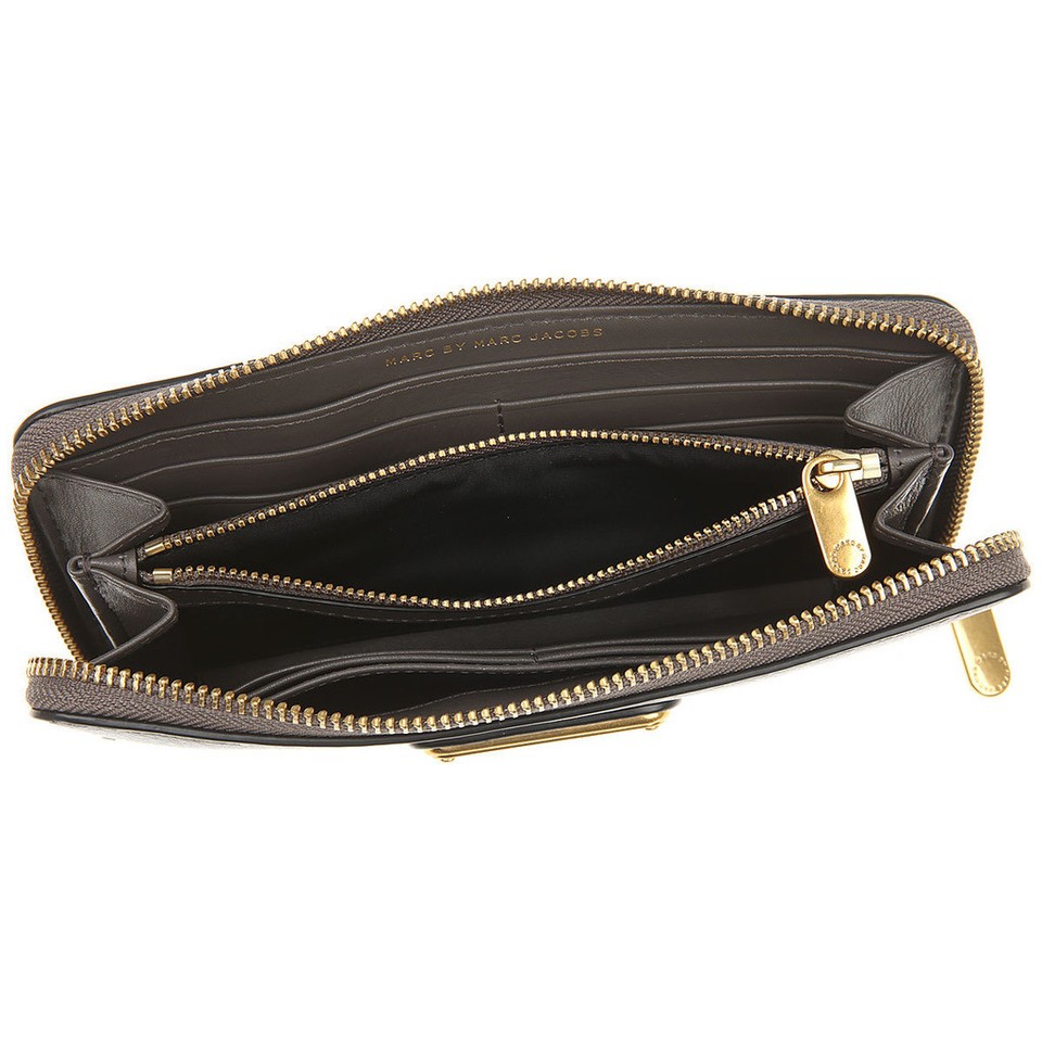 Marc By Marc Jacobs Slim Zip Around New Q | eBay
