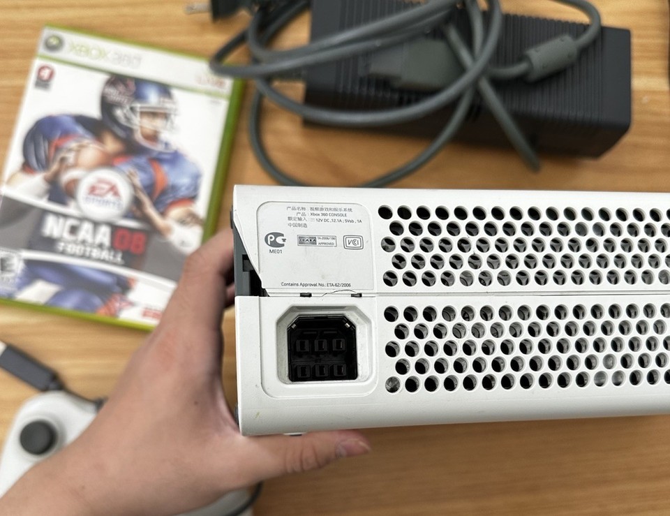 Microsoft Xbox 360 White 60GB HDD Tested Working Cracked, Disc Tray ...