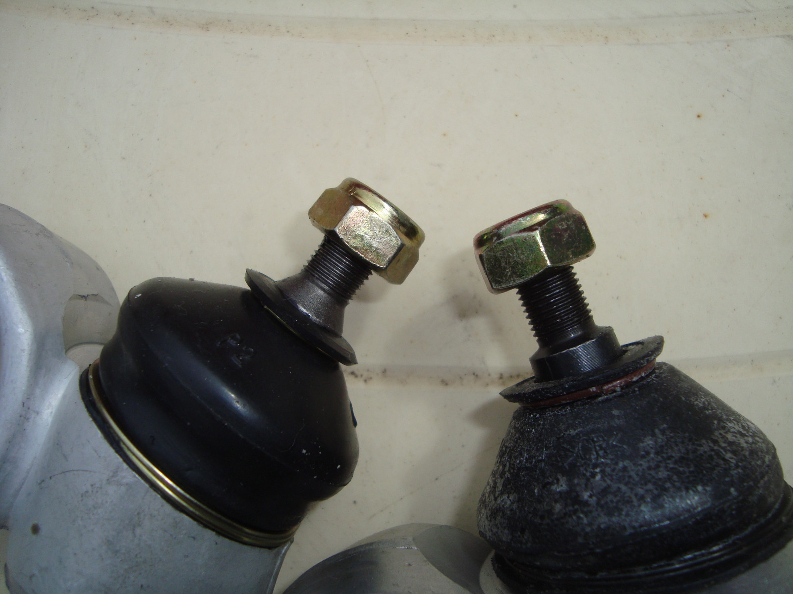 Upper Front Left Control Arm Mercedes W123 W116 part no 1233305207 free ...