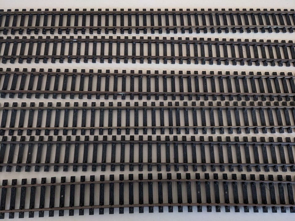 HO Gauge Train Tracks, assorted lengths and types, plus cork roadbed | eBay