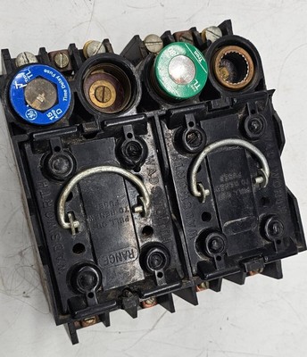 Fuse Blocks & Holders - Pull Out Fuse Block