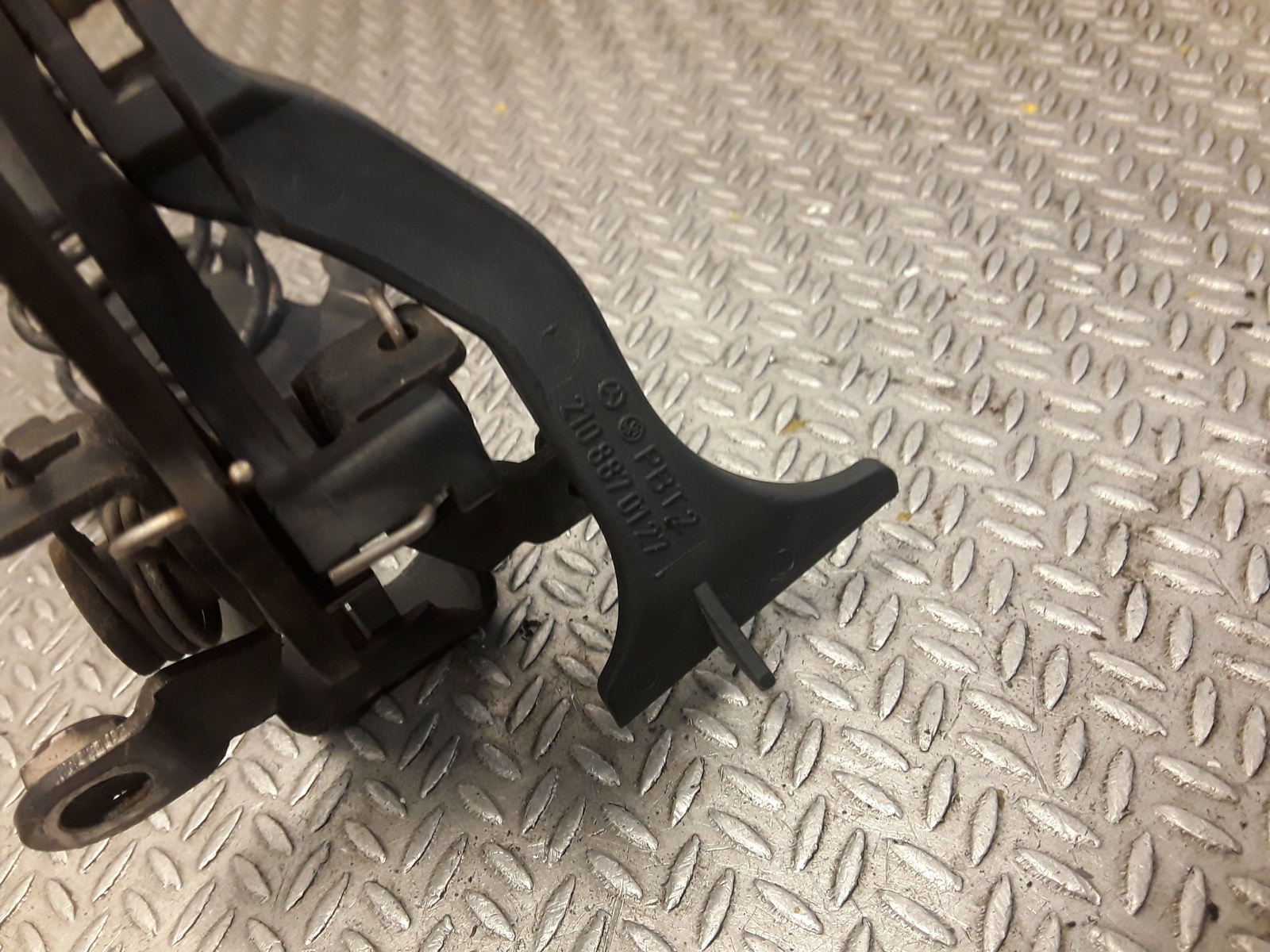 MERCEDES W210 Bonnet Open Lever Release Handle for E Class W210 ...