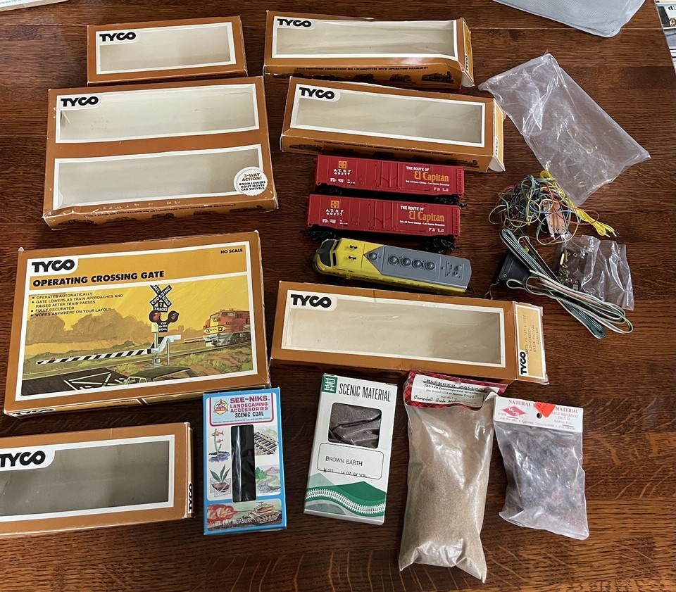 Misc Lot Of HO Scale Train Model Electronic Parts Wiring Levers Coal ...