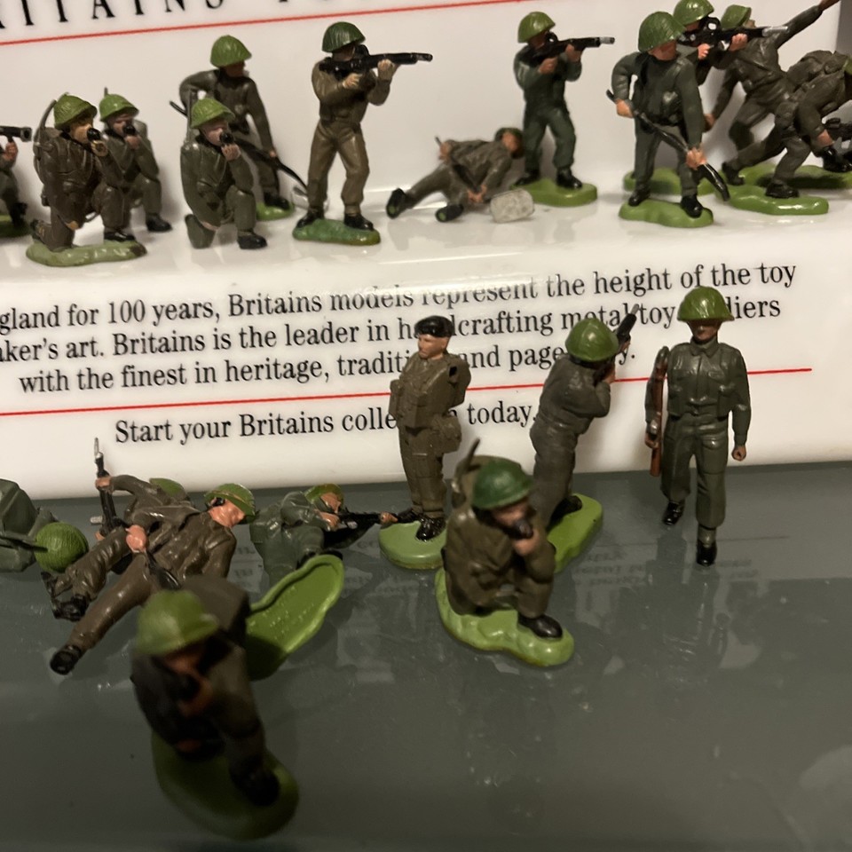 BV399: Britain's Herald British Infantry Soldiers X 23 Inc spares | eBay UK