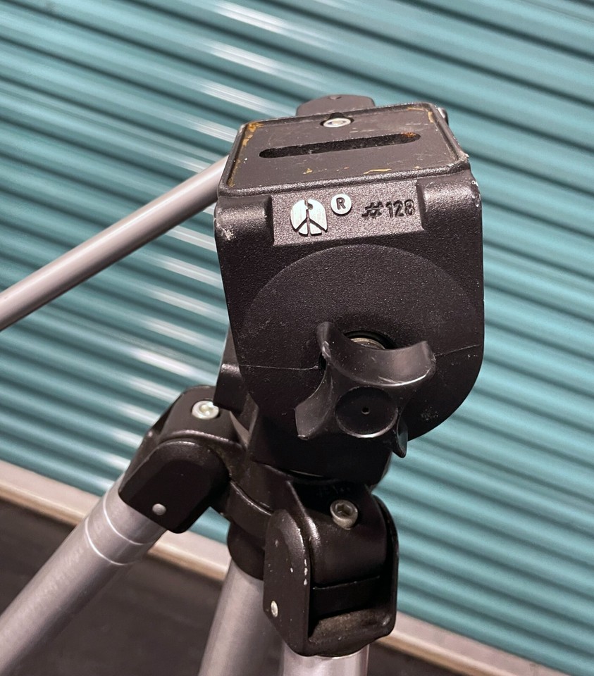 Bogen Camera Tripod Professional Model 3011 & 3126 Head | eBay