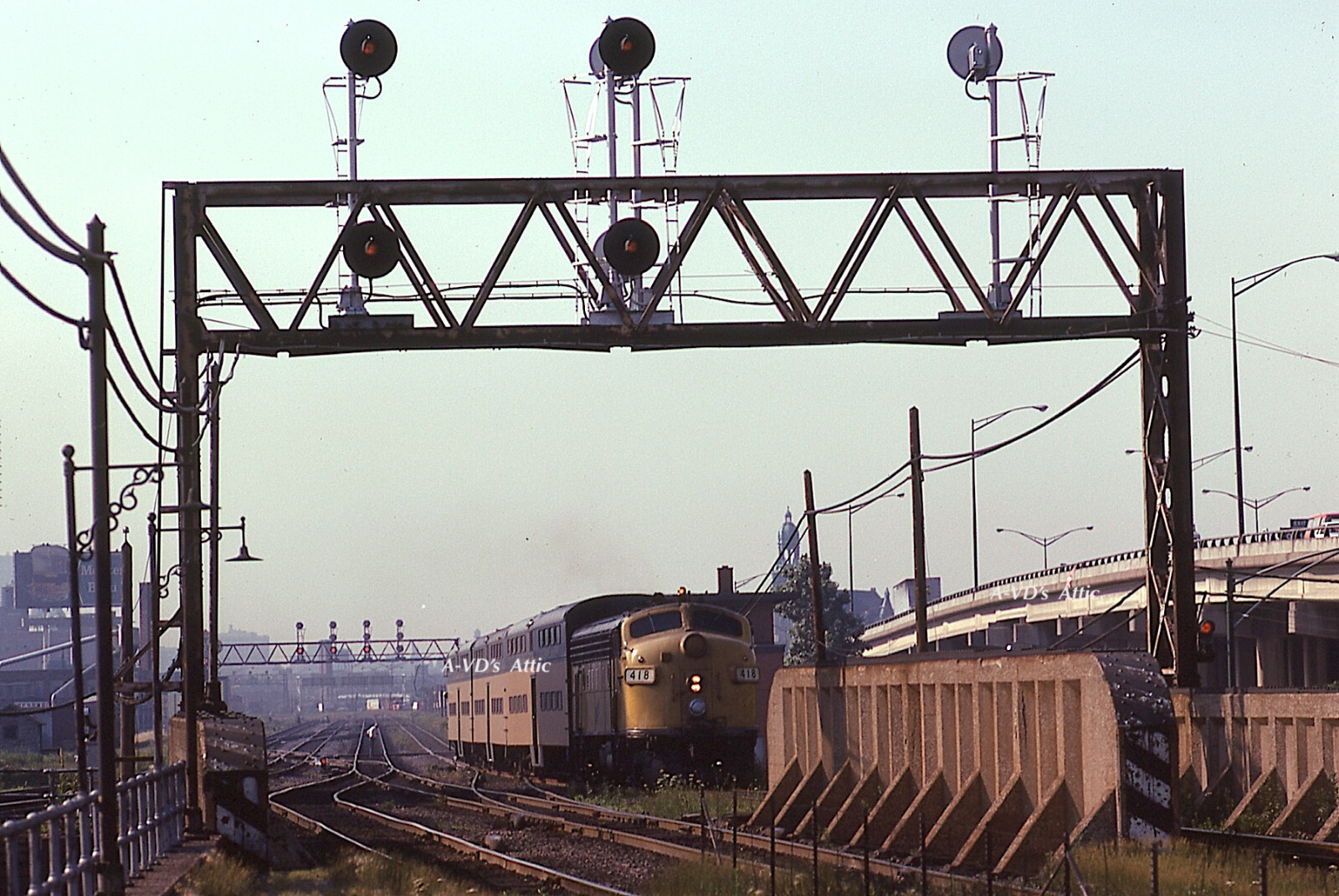 Orig slide CNW North Western EMD F7A 418 outbound Clybourn Station ...