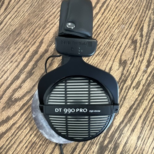 beyerdynamic DT 990 PRO 250 Ohm Over-Ear Headphones Black/Gray w/ Pouch ...