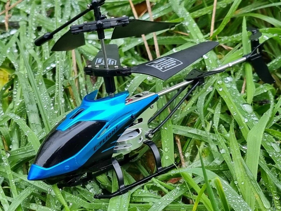 USB Rechargeable Flying Helicopter Toy Remote Control Drone Plane RC ...