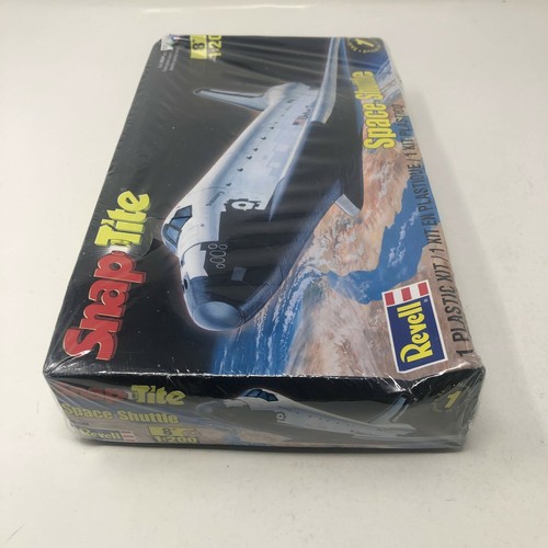 Revell Monogram Space Shuttle Discovery Plastic Model Snap Tite 1:200 ...