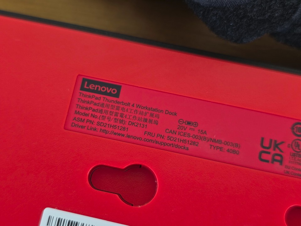 Lenovo ThinkPad Thunderbolt 4 Docking Station 300W 40B00300US ...