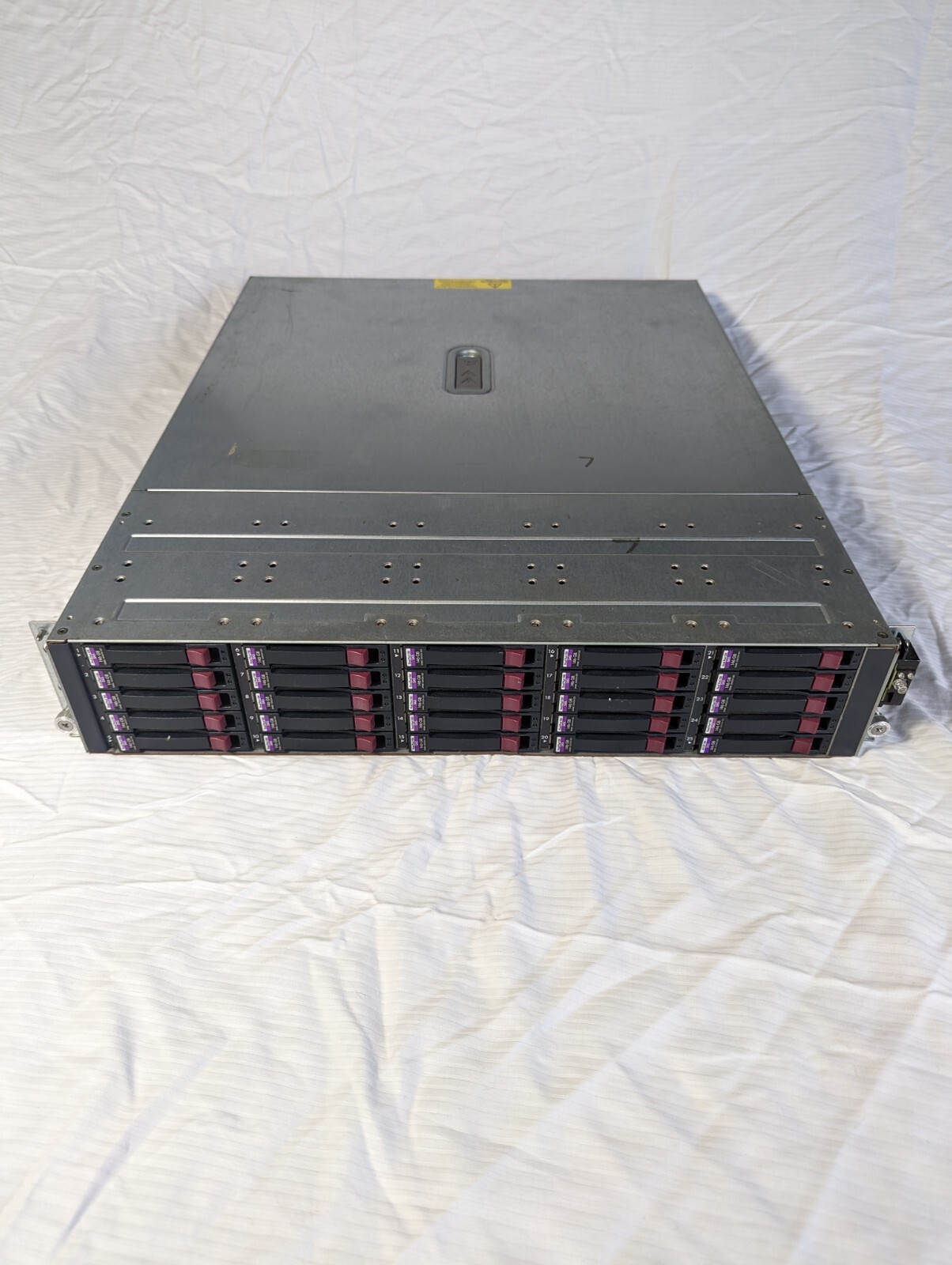 HP MSA70 w/ 15k upgraded SAS Drives StorageWorks 418800-B21 (25x 146GB ...