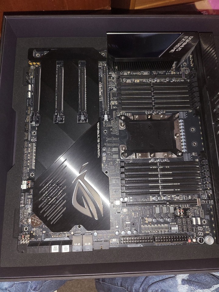 ASUS ROG DOMINUS EXTREME New workstation server motherboards support W ...