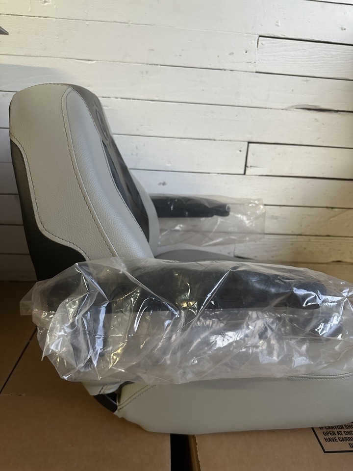 Ariens IKON XD Seat OEM #05180900 Fits 915266 (060000 + ) Ikon-XD 52– Seat | eBay