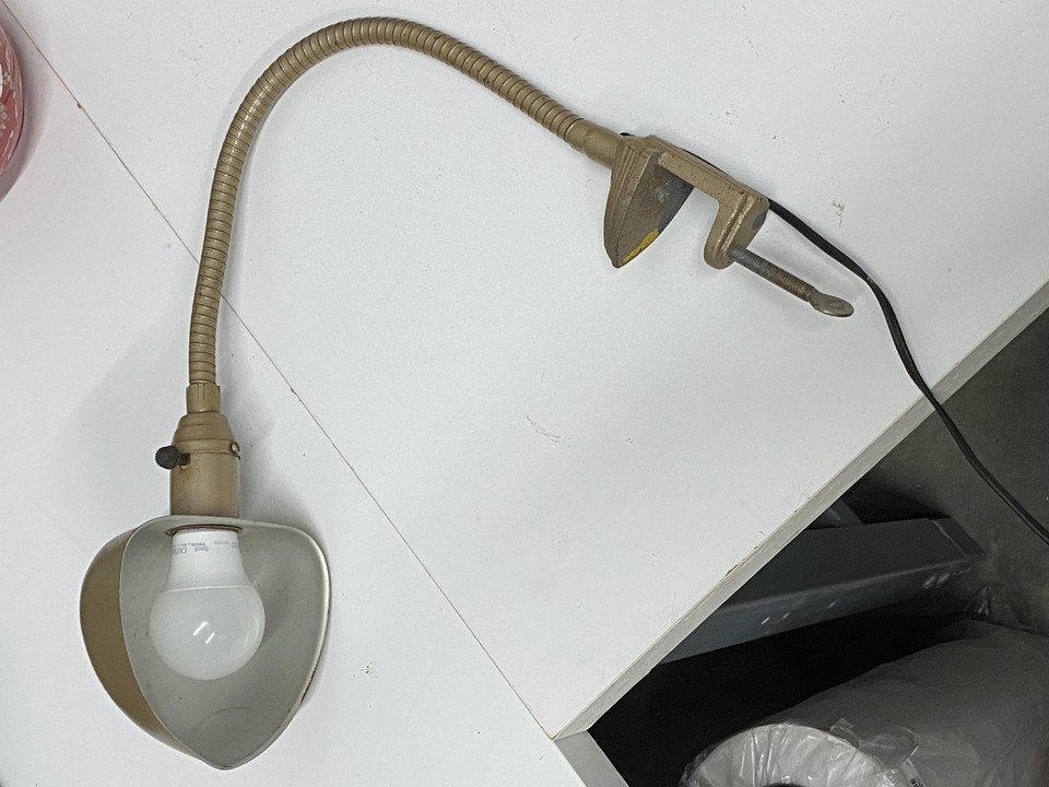 Vtg Clamp On Gooseneck drafting table Desk Task Lamp Industrial Light ...