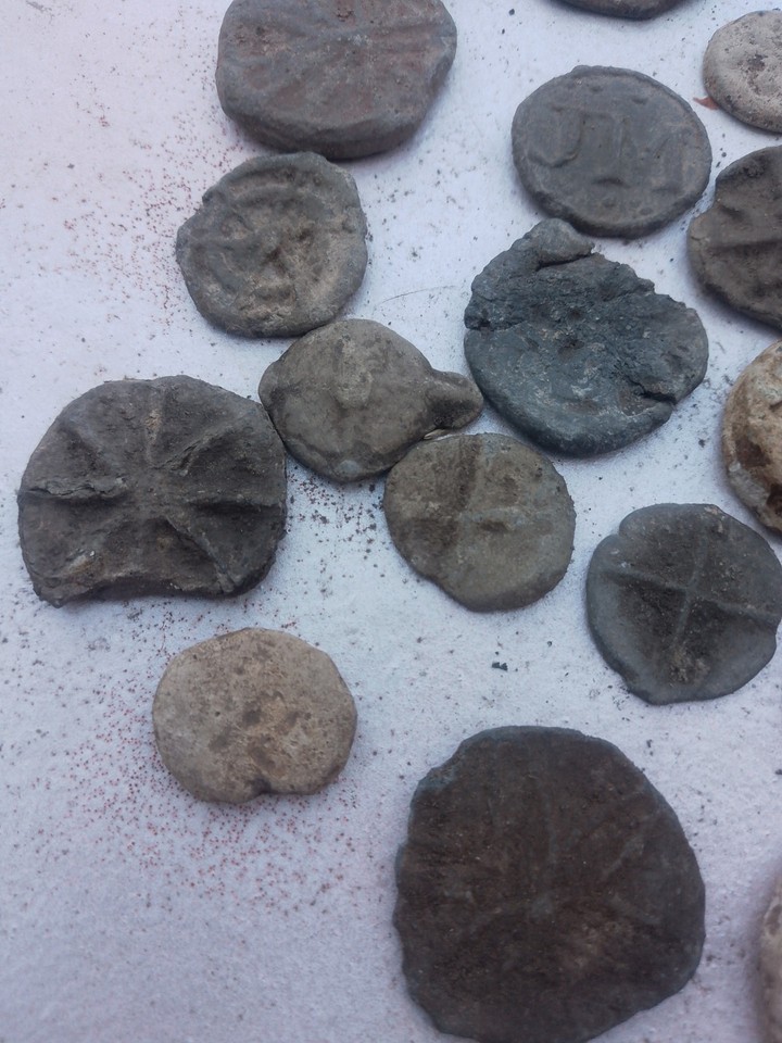 Job Lot Ancient Post Medieval Lead Trade Farm Gaming Token Coin Metal ...