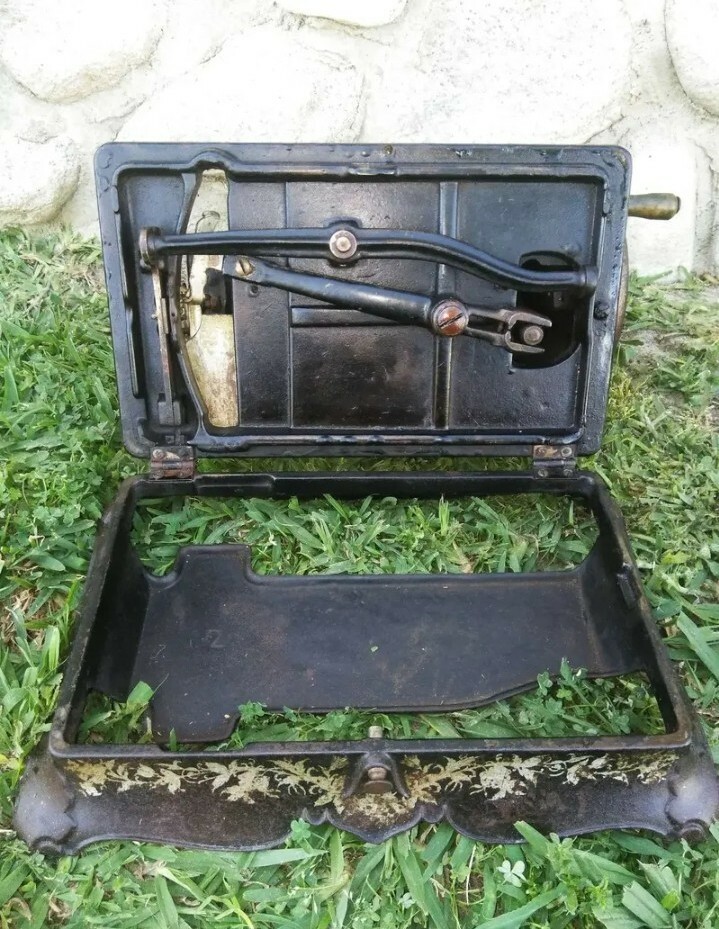 Beautiful original Victorian hand crank sewing machine tabletop | eBay