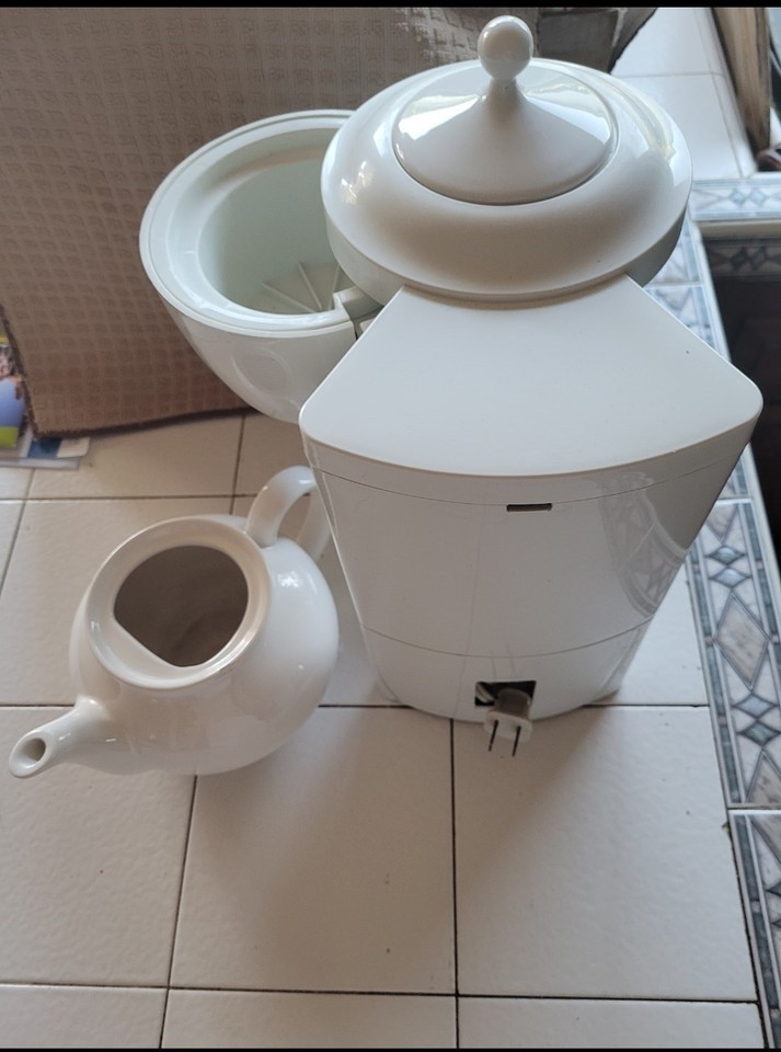 Mrs Tea by Mr Coffee - Hot Tea Maker With White Ceramic Pot Missing ...