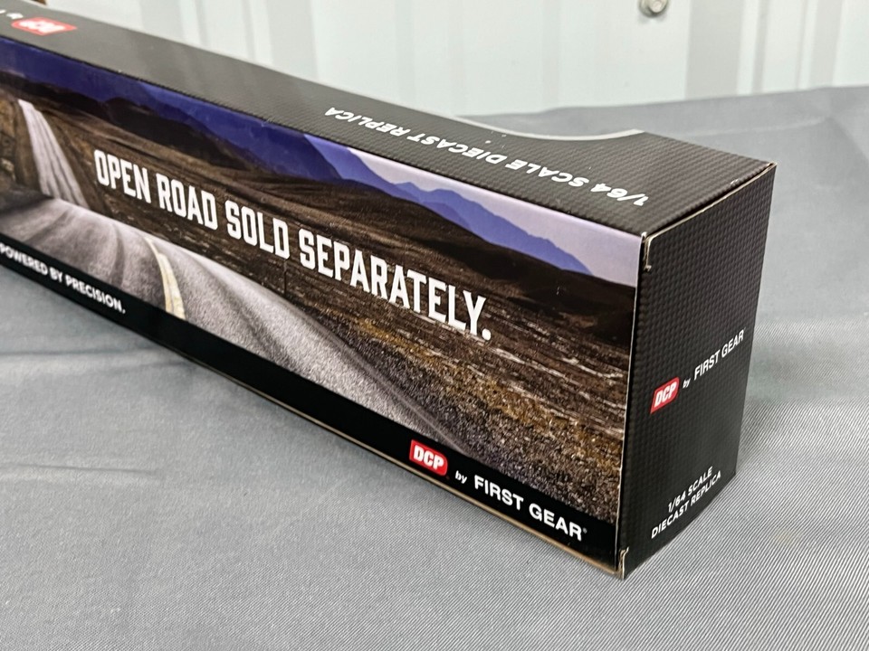 Peterbilt 389 w/ Flatbed McKinney & Sons Chrome 60-1038 DCP NIB 1:64 JC ...