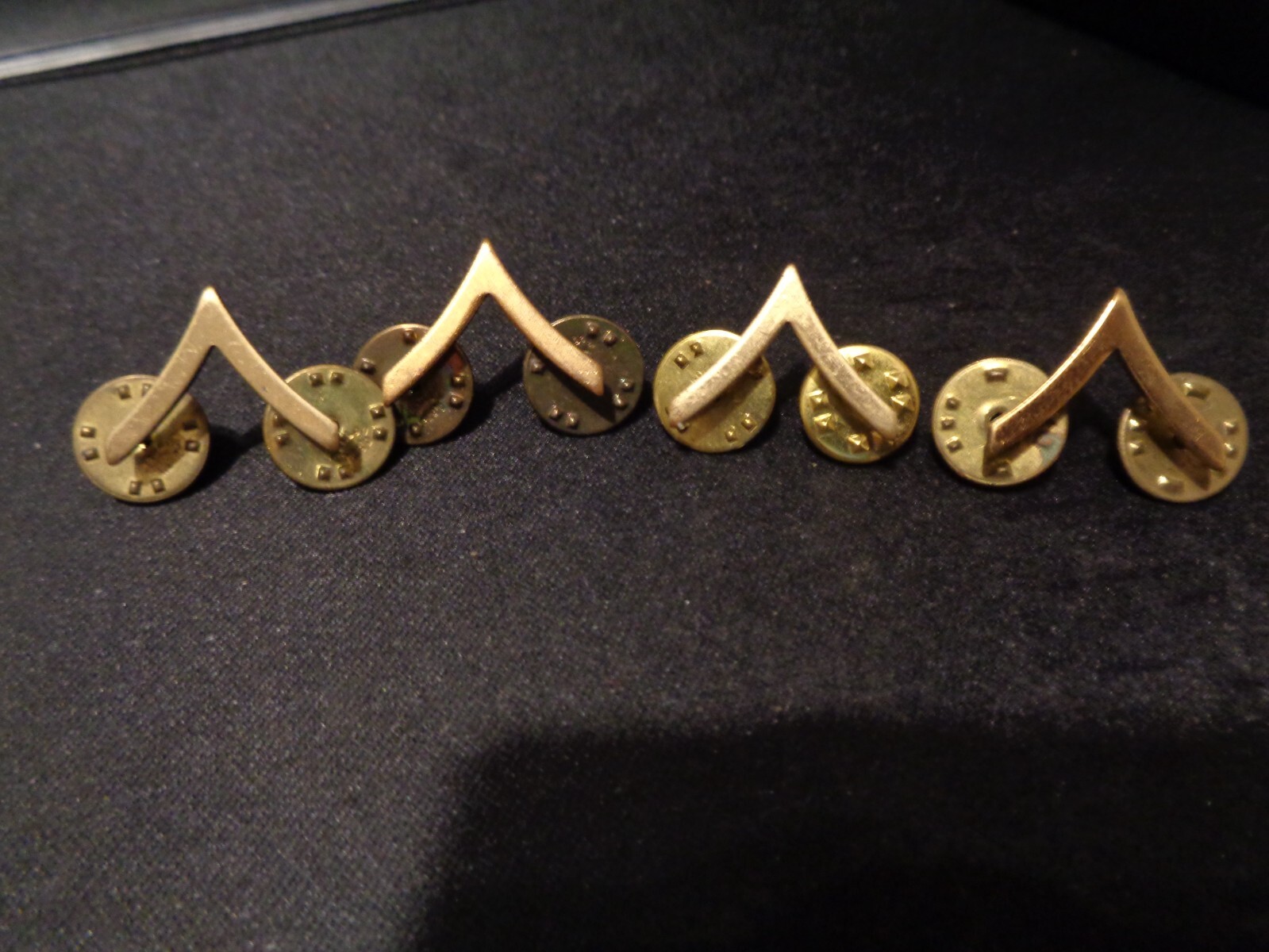 US ARMY PRIVATE E2 GOLD TONE ARMY MILITARY RANK PINS SET OF 4 PV 2 | eBay