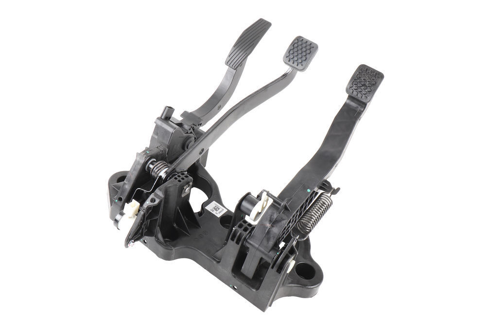 Accelerator / Brake / Clutch Pedal Set GM Parts fits 2021 Chevrolet ...